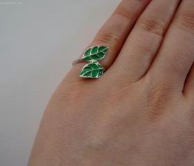 Lovely Green Leaf Shaped Ring on Luulla